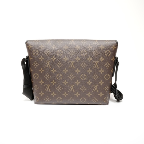 Louis Vuitton | Bags | Louis Vuitton 220 Monogram Macassar Magnetic ...